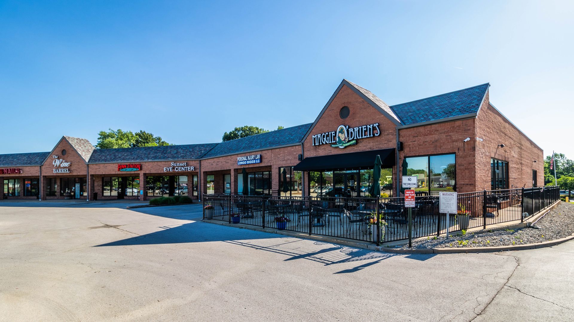 Sunset Village Shops - Sansone Group